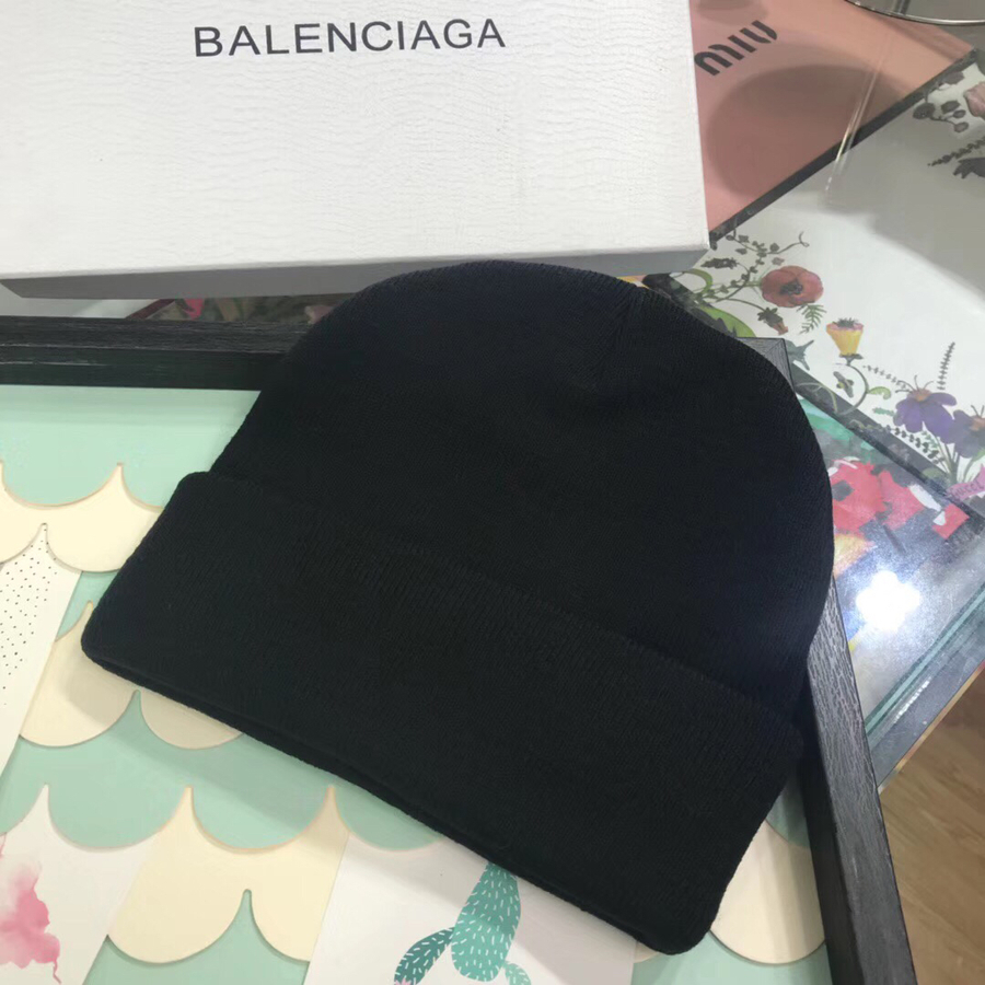 Balenciaga Hat Fake